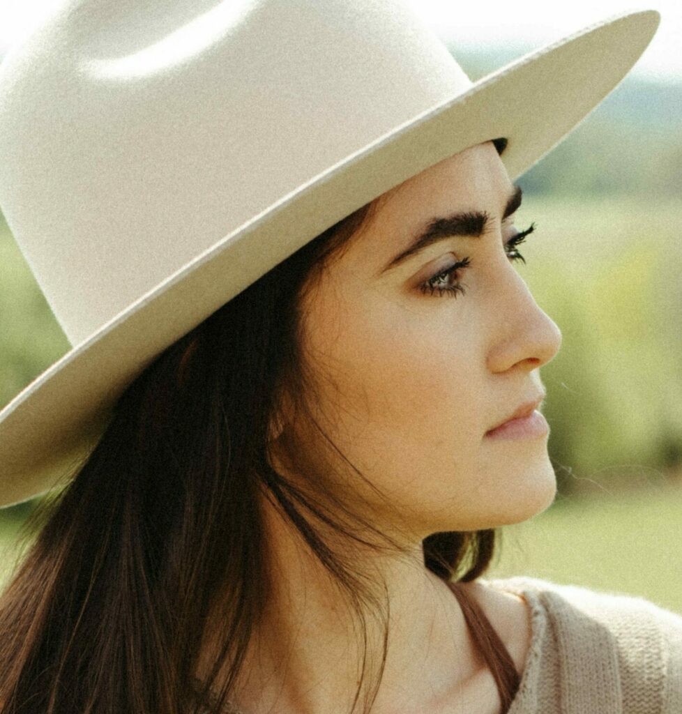 Daily Inspiration: Meet Emily Crisp - Voyage Knoxville Magazine