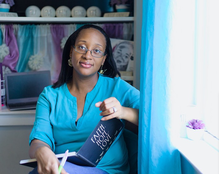 Hidden Gems: Meet Kelly Moore of Moore Life Transformations - Voyage ...